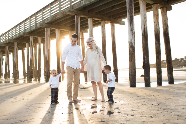 The Perry Family, Beach Maternity Session - Derksen Photography